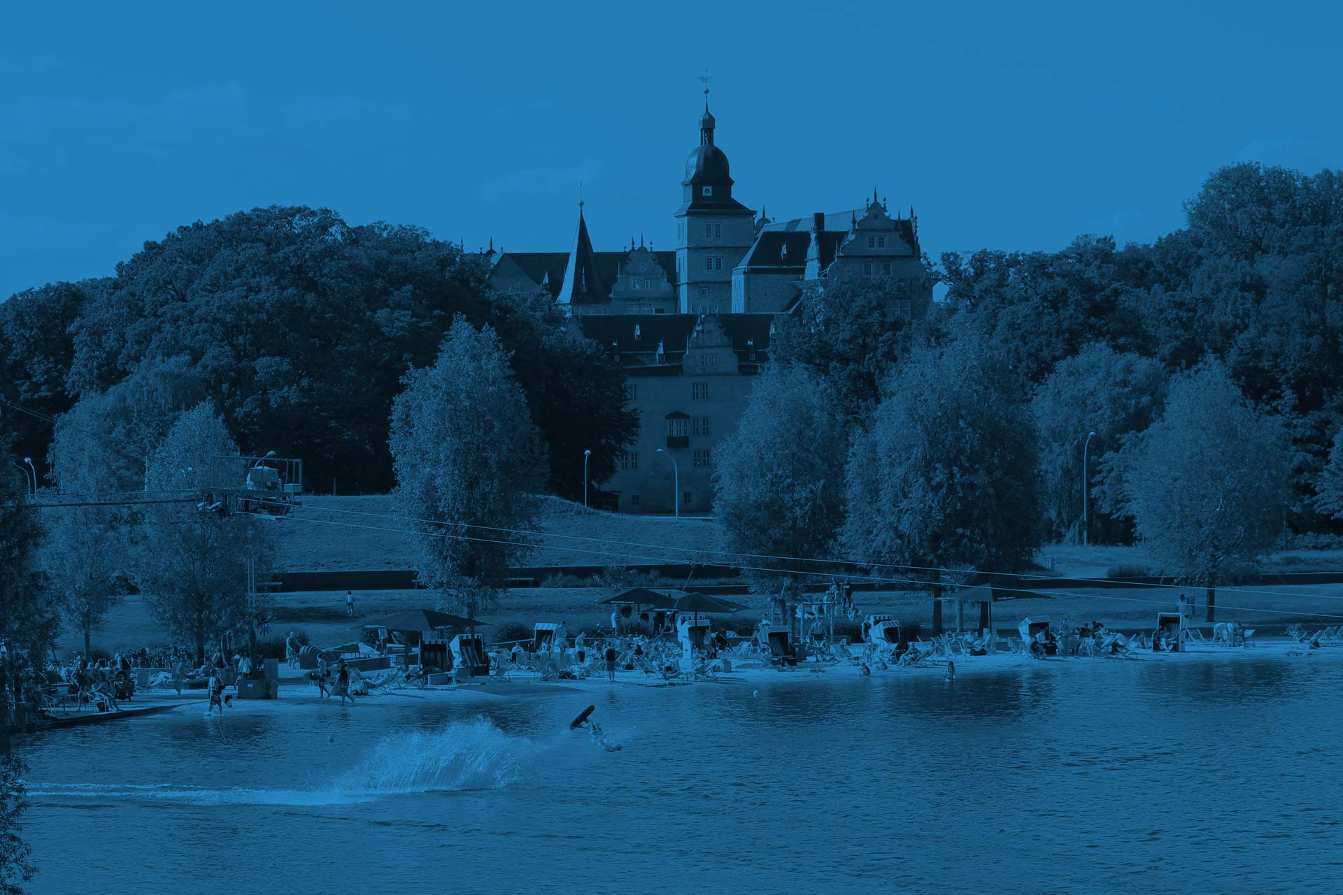 Wakepark Wolfsburg | Wasserski · Wakeboarding · Beachclub